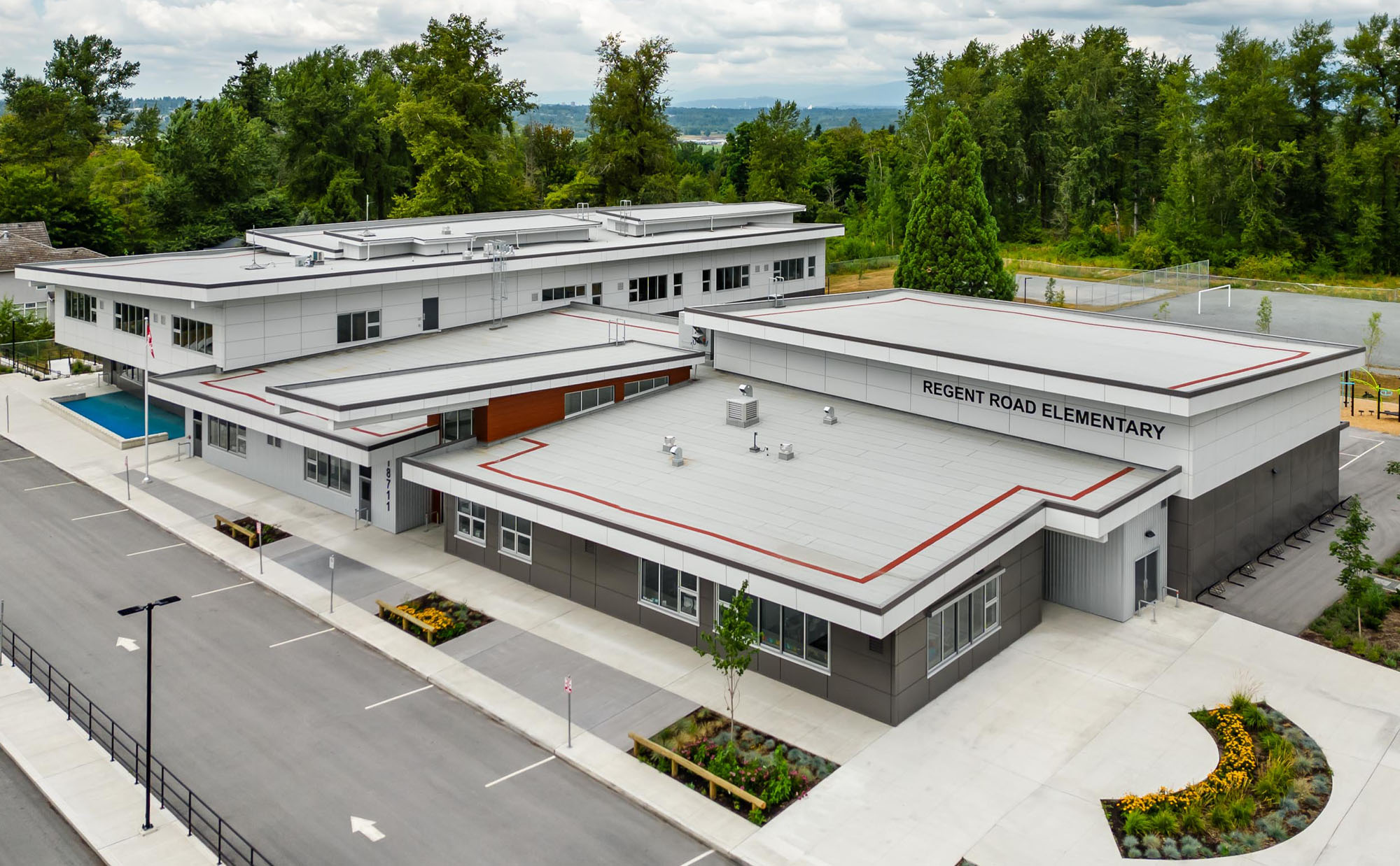 regent road elementary school - Station One Architects Ltd.